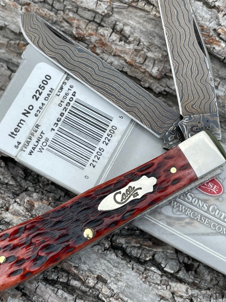 CASE XX ** SFO 2016 WALNUT JIGGED BONE DAMASCUS TRAPPER