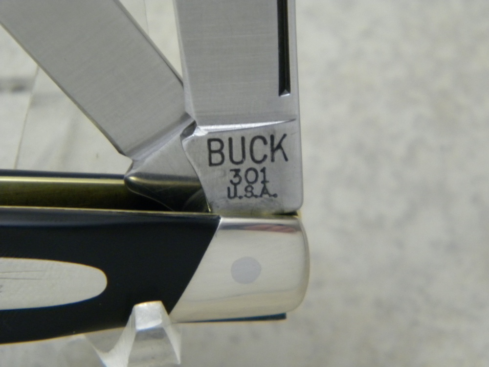 Buck 301 USA (Camillus) Black Delrin Stockman Knife c.1974-1985