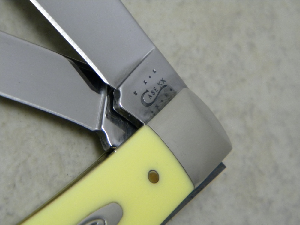 Case XX USA 2011 Yellow 3254 CV Trapper Knife in Box