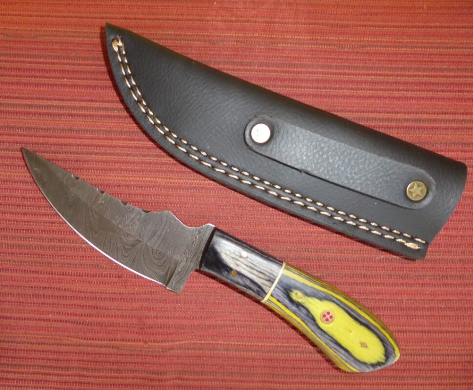 Custom Hand Made Damascus Fixed Blade Knife with Leather Sheath NEW