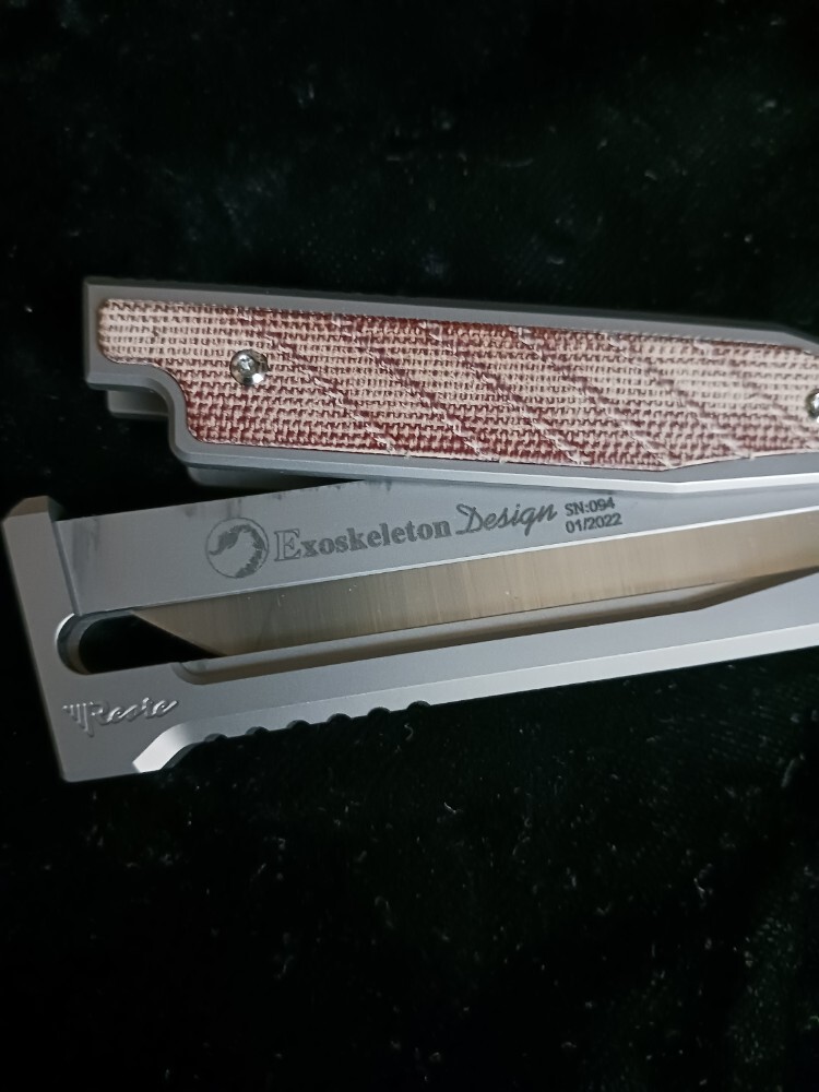 REATE EXOSKELETON GRAVITY KNIFE