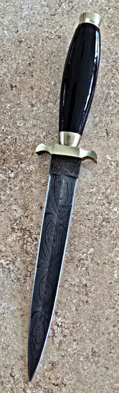 Damascus hand made hand forged STILETTO Daggers. Bone or Buffalo horn ...