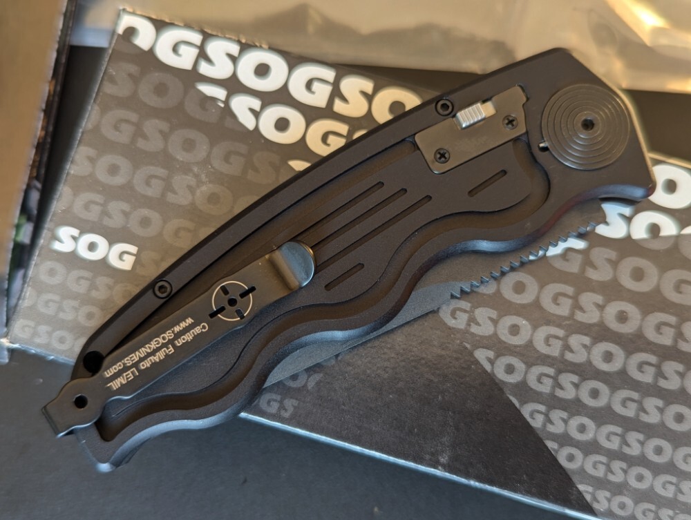 SOG-TAC Automatic Knife Clip Point Black Aluminum (3.5" Black) ST-01