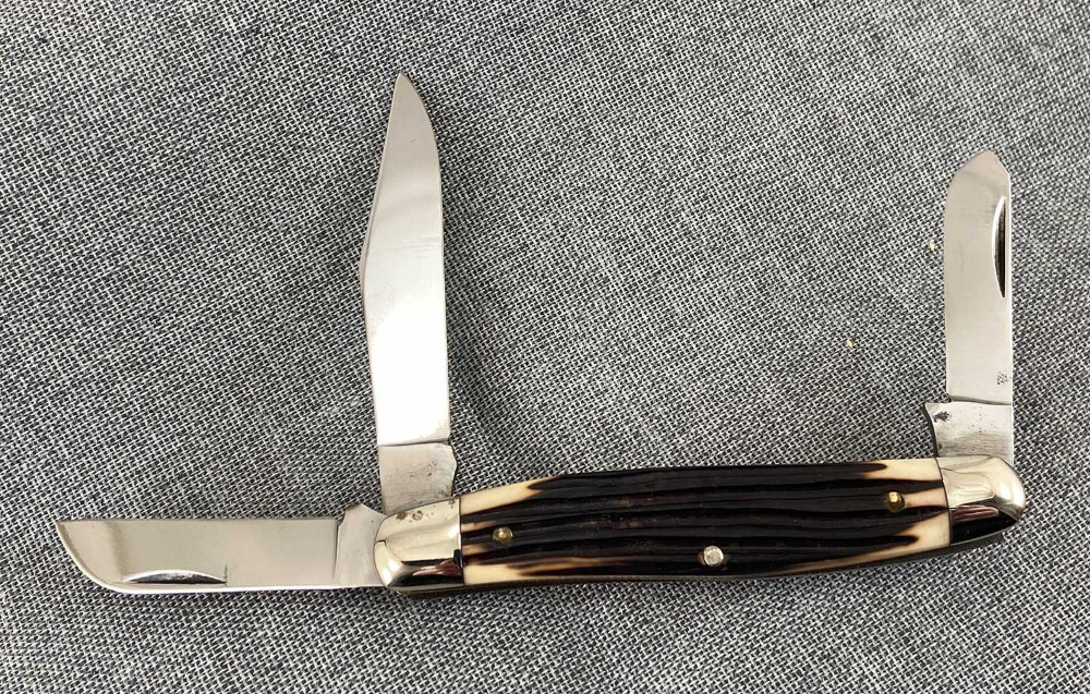 Queen Cutlery – Winterbottom Delrin Stockman – Pattern # 61 – 1976