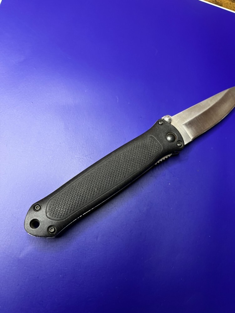 COBRATECH Quick Strike Hidden Release Knife