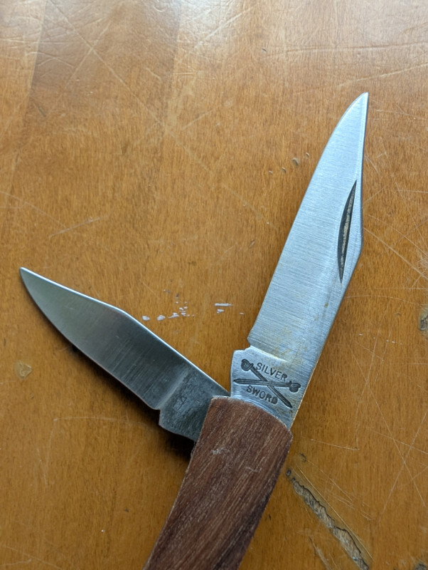 Camillus Silver Sword 832 mini-stockman 3 blade knife