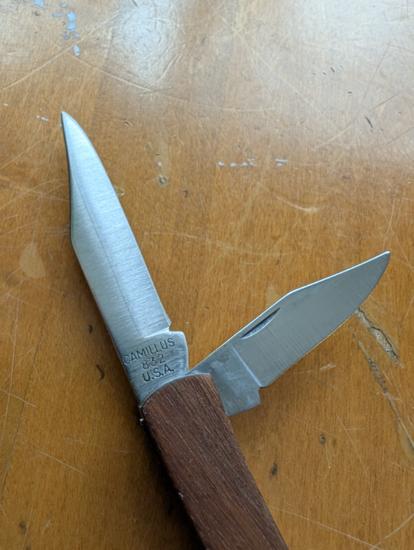 Camillus Silver Sword 832 mini-stockman 3 blade knife