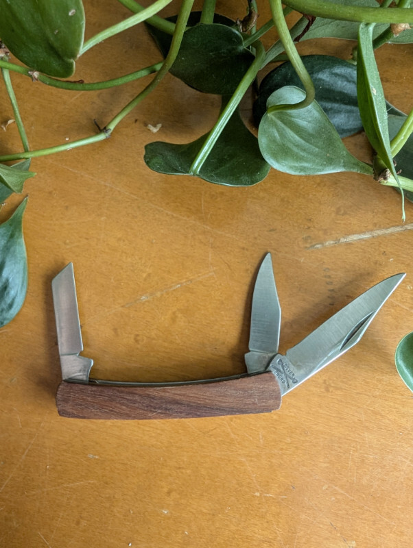 Camillus Silver Sword 832 mini-stockman 3 blade knife