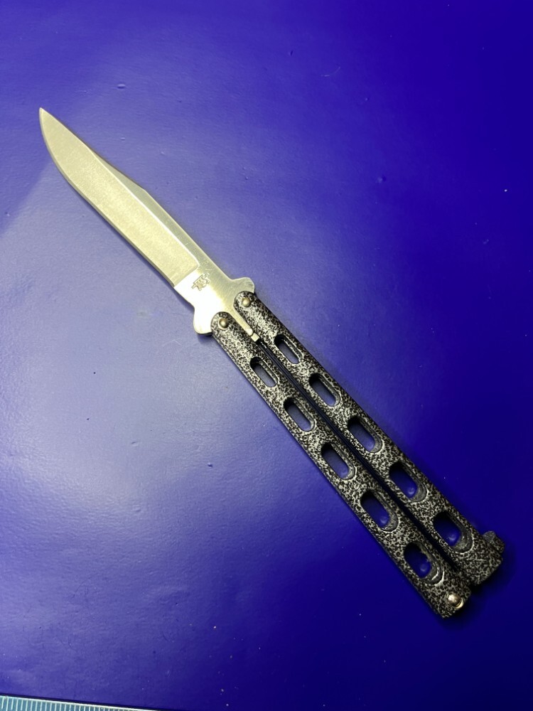 Bear and Son USA Butterfly 4" Blade/ Silvervein Scales