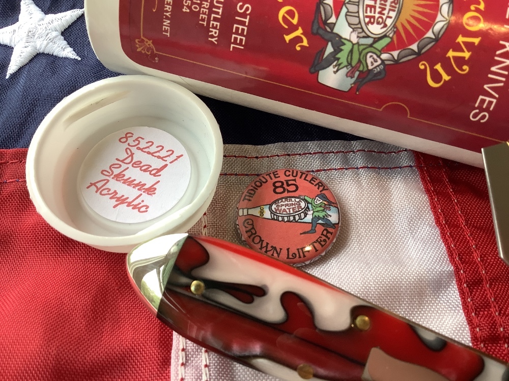 Great Eastern Cutlery, 852221 GEC 85 Crown Lifter w/ Dead Skunk Arcylic ...