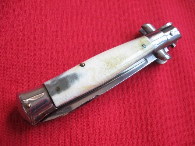 Vintage TRANSITIONAL 7" Italian STILETTO Horn Switchblade Knife.