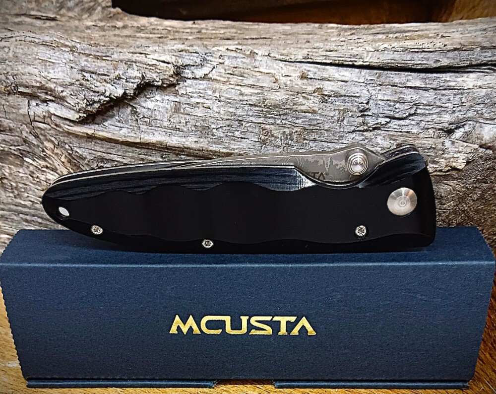 Mcusta MC-17D Classic Wave 4.37" Closed VG-10 Core Damascus Blade Black ...