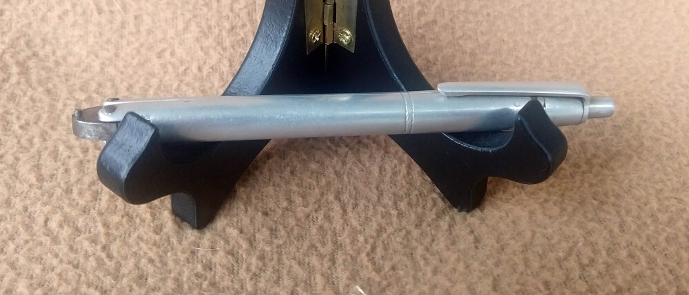 OSS SOE Butterfly Knife Pen