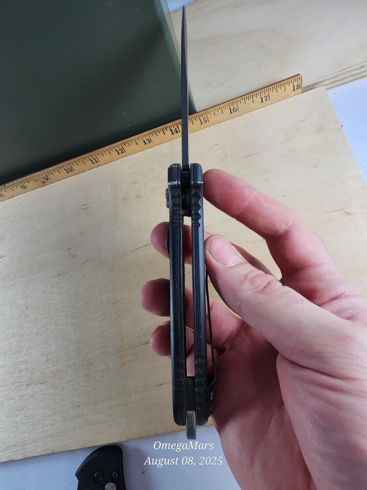 Gerber 06 Auto Drop point Serrated #1A Light usage