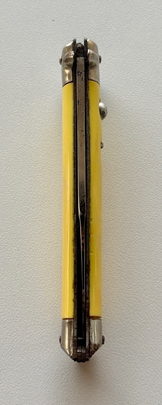 Colonial Shur-Snap Bow tie Fishtail Switchblade Knife, Yellow Scale