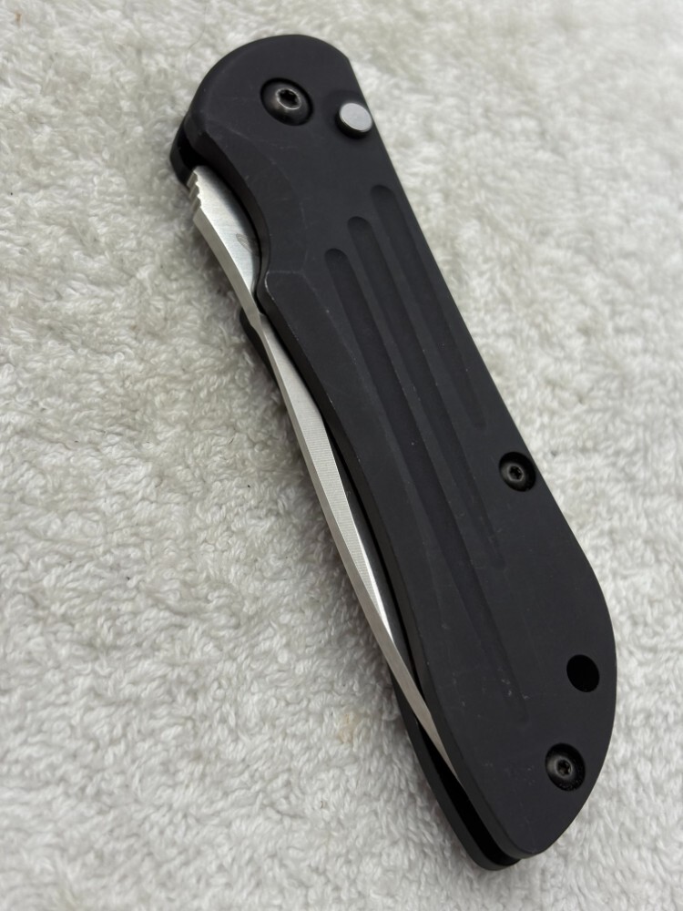 Benchmade 9100 Stryker Automatic Push Button Pocket Knife w Integrated ...