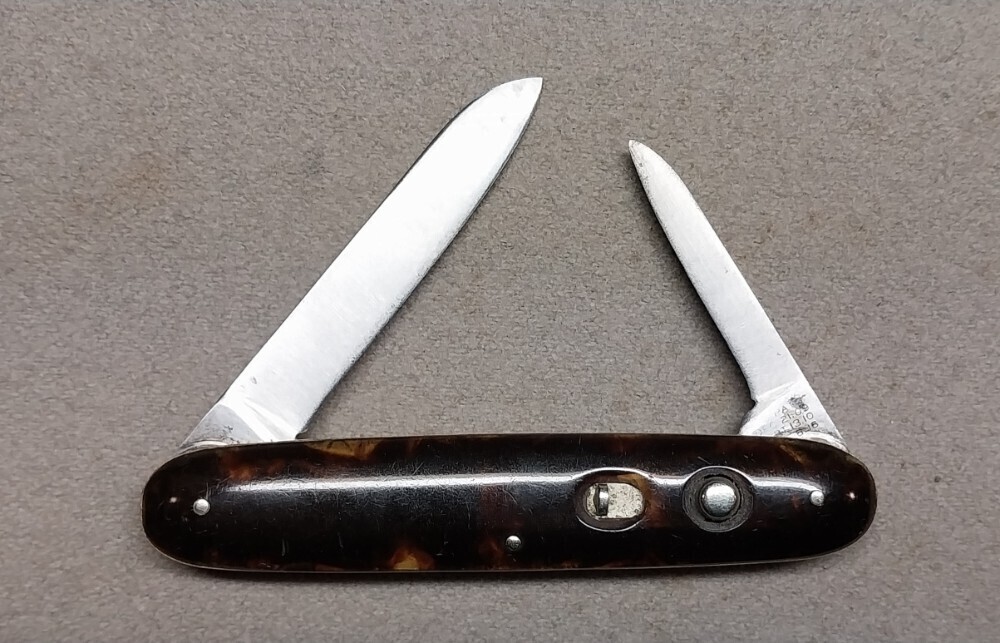 3 3/4" Schrade Cut Co Double Blade Switchblade