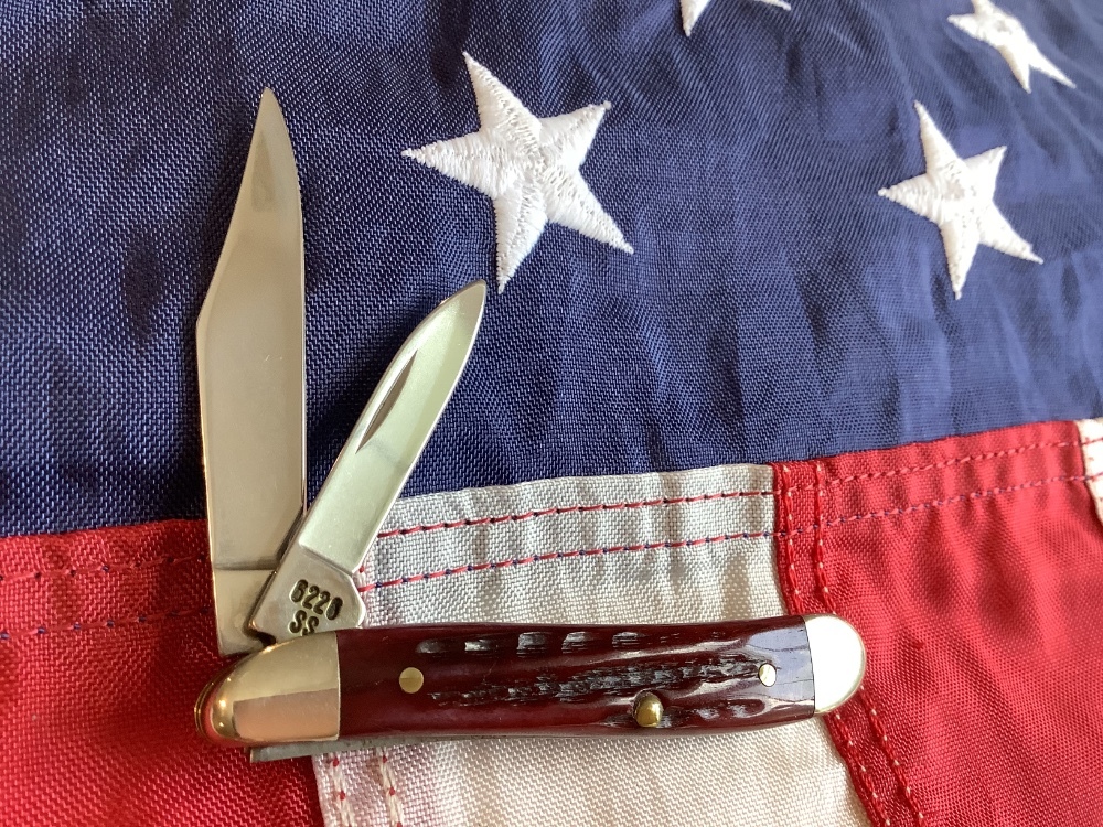 Case xx 1996 Peanut (6220 SS) Pocket Knife with Red Bone Handles