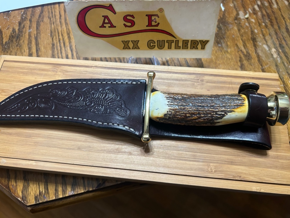 Case XX Chief Crazy Horse commemorative Bowie Mint