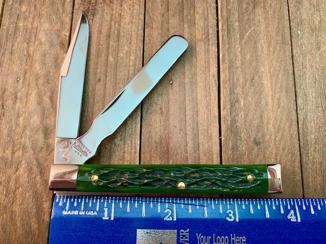 Robeson by Queen Doctor’s Knife Hunter Green Jigged Bone 1 of 200