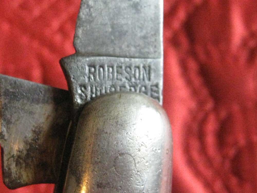 ROBESON 2 blade Barlow with red bone scales Pattern number 521168