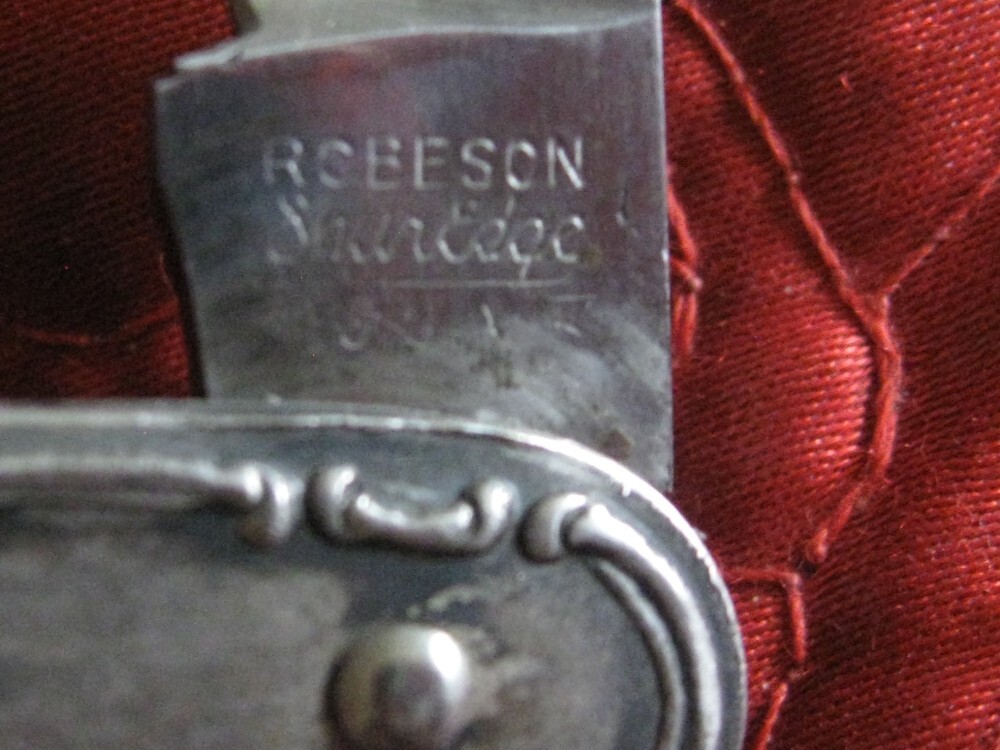 ROBESON 2 blade Safety Award w/metal scales (no pattern number)