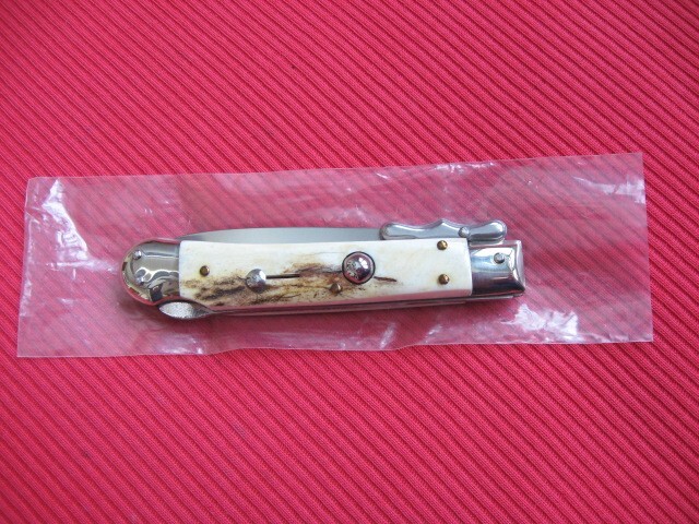 Italian MEDICI Stag Swing Guard STILETTO Switchblade Knife - New Old Stock!