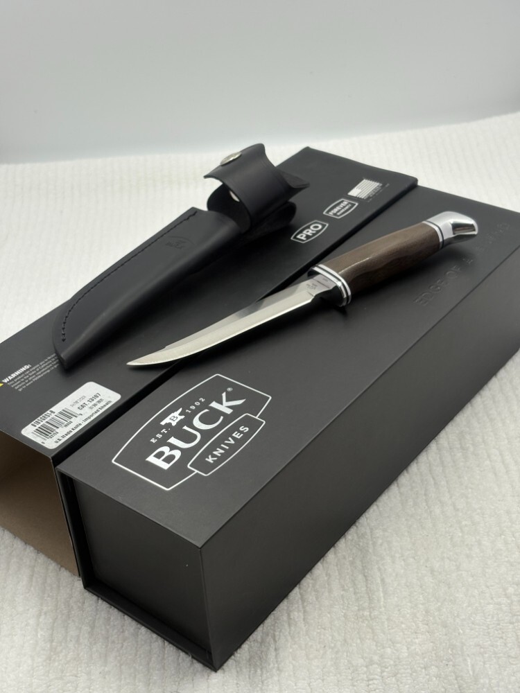 Buck 2021 105GRS1-B Pathfinder Pro Fixed Blade With Sheath New In Box