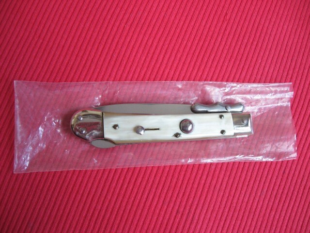Italian MEDICI White Horn Swing Guard STILETTO Switchblade Knife - New ...