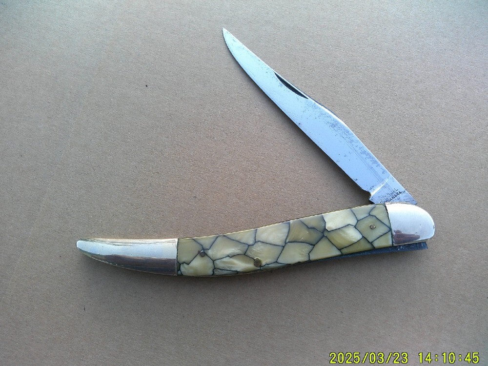 Vintage Imperial Toothpick Solid Bolsters Great Celluloid Handle 5"