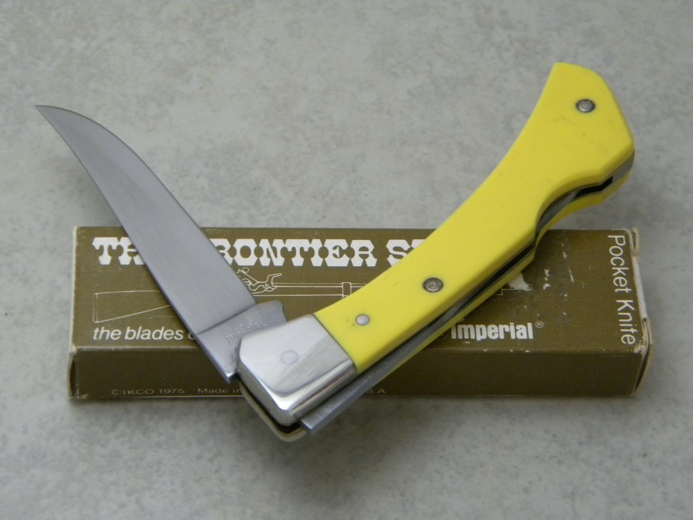 Imperial USA Stainless 4513 Frontier Yellow Lockback Knife NIB
